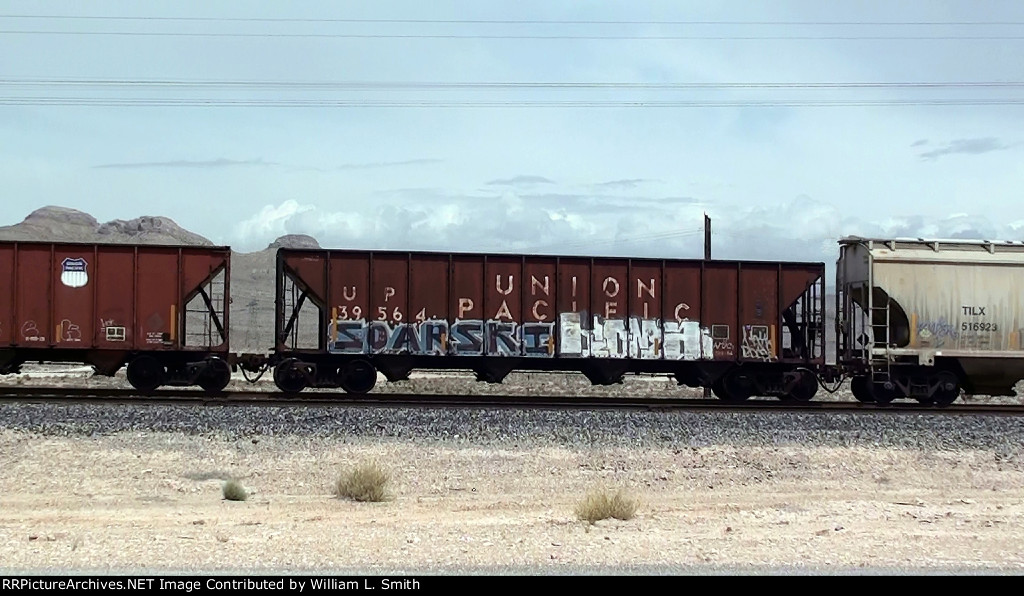 EB Manifest Frt at Apex -60